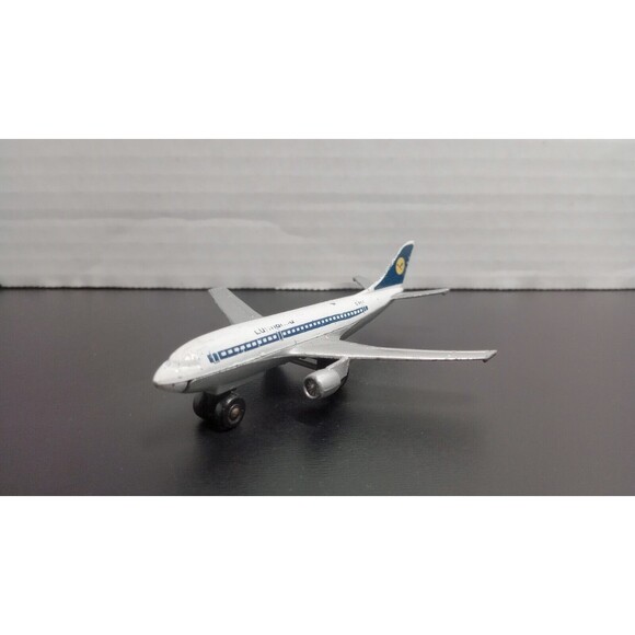 Matchbox | Toys | Vintage Matchbox 973 Airbus A30b Lufthansa 164 ...